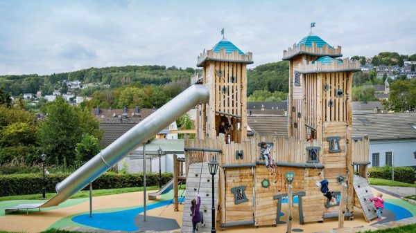 Wat gaat er gebeuren met Randwijks Hof? - De Randwijker